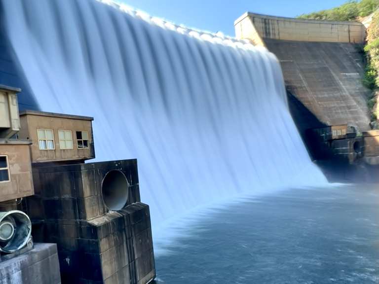 Inside the dam wall, thanks to Erick 😉 | hike | Komoot