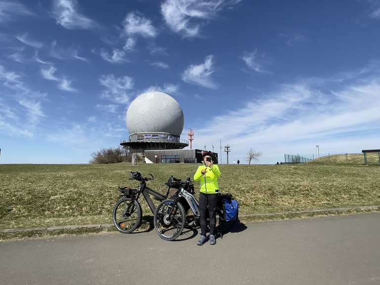 Zur Fuldaquelle, Wasserkuppe, Tann i.d. Rhön und Point-Alpha | Komoot
