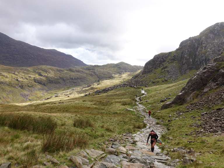 Five incredible trail running ascents of Yr Wyddfa (Snowdon) | Running ...