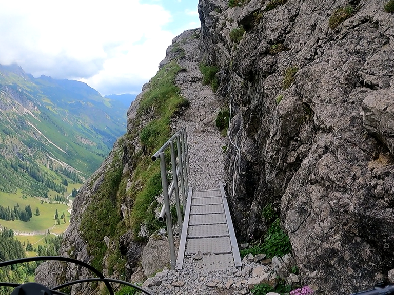 Alpenüberquerung: 1. Etappe: 🇩🇪Oberstdorf - Schrofenpass⚠️ - 🇦🇹Lech ...