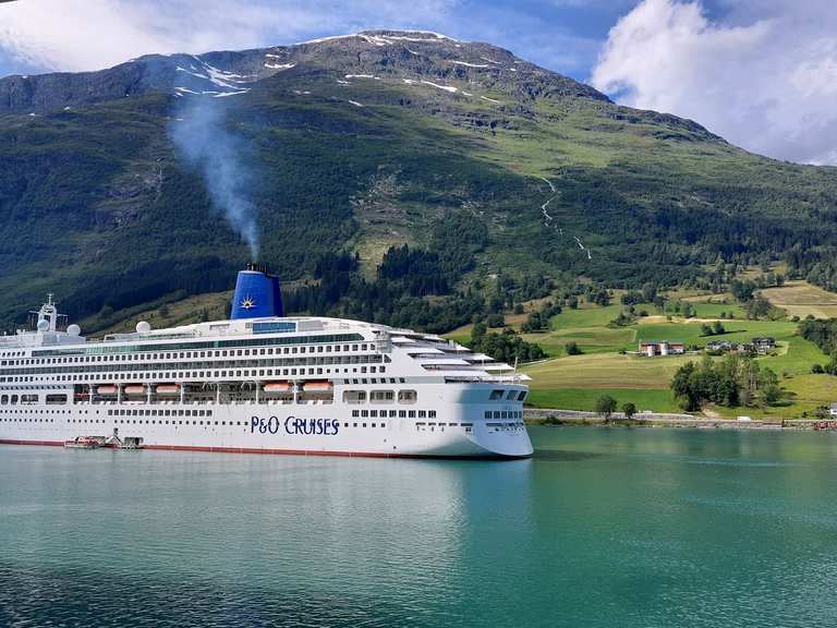 Norwegen Olden: Zum Huaren - 8 kmneu | hike | Komoot