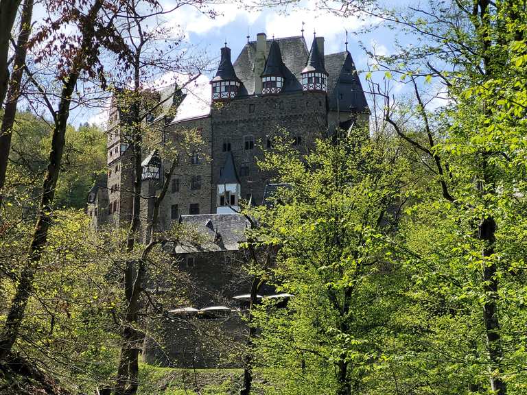 Von Moselkern rund um die Burg Eltz | wandeling | Komoot