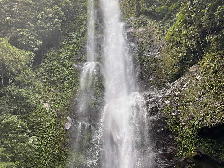 Tanah Barak Waterfall – Melanting Waterfall loop from Munduk Village ...