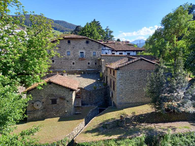 Korte rondwandeling Potes (Spanje) | hike | Komoot