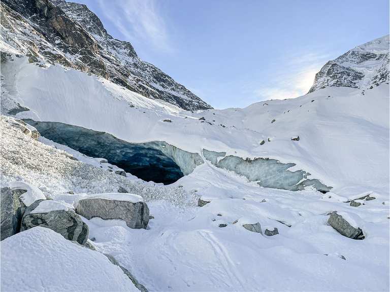 Naar de Ice Cave du Glacier de Zinal | hike | Komoot