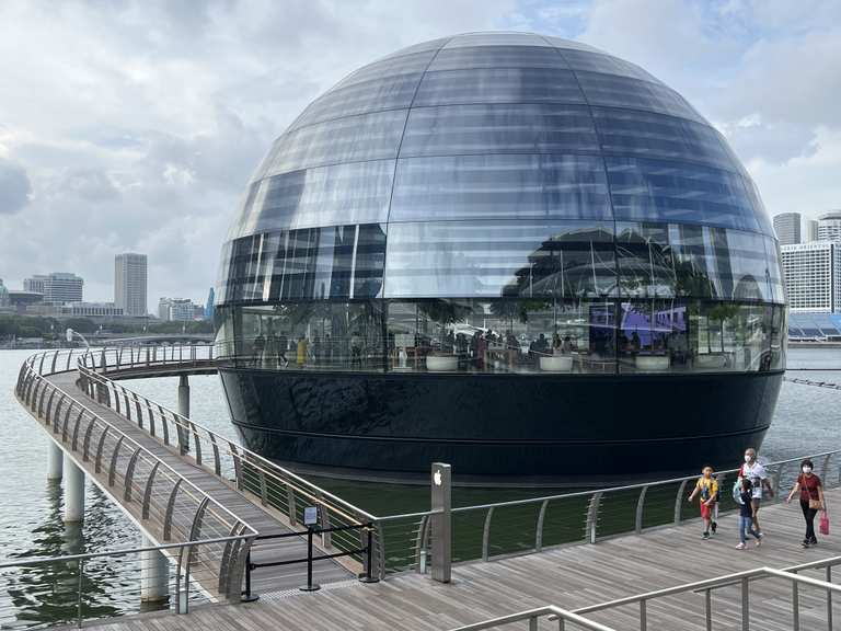 Singapur 🇸🇬🍏🎁💦 Vom Apple-Store - Promenade Marina Bay Sands - Louis ...