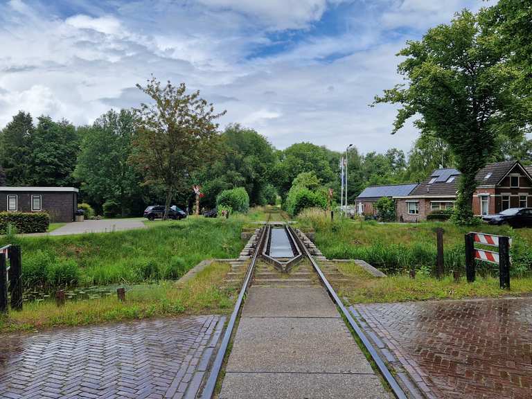 Langs de (voormalige) spoorlijn van Nieuw-Buinen naar Gieten ...