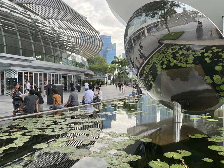 Singapur 🇸🇬🍏🎁💦 Vom Apple-Store - Promenade Marina Bay Sands - Louis ...